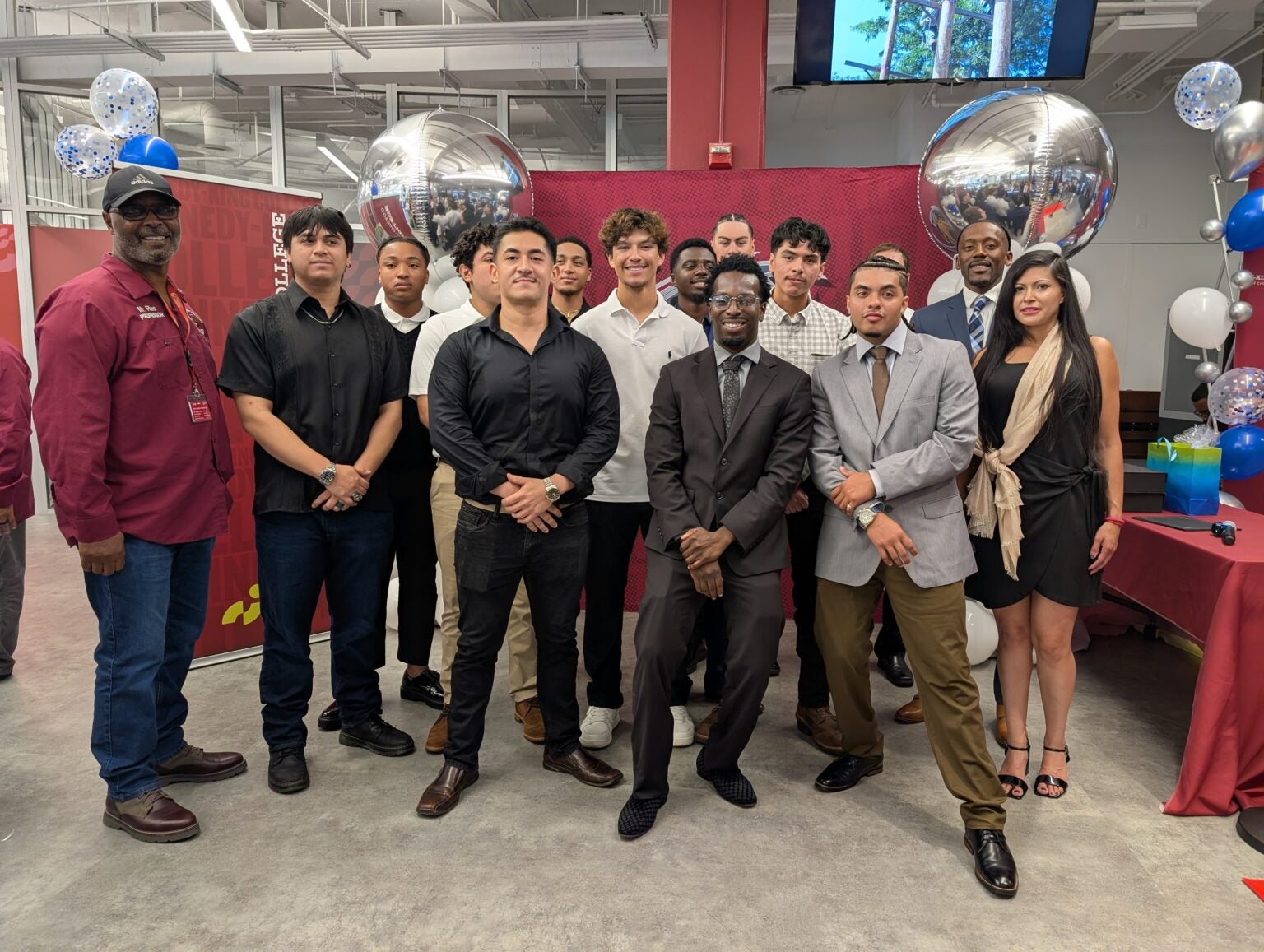 ComEd Announces $130,000 in Scholarships to City Colleges of Chicago ...